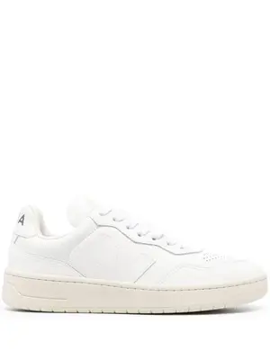 VEJA V-90 Low-top Sneakers - White