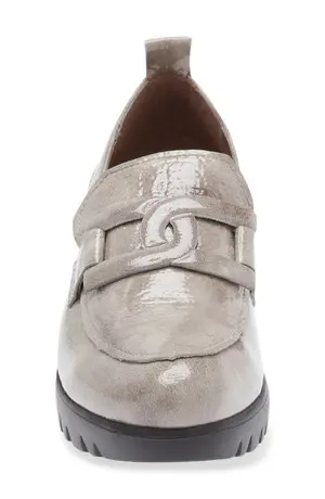 WONDERS Lug Platform Wedge Loafer - Textured Grey Patent