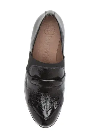 WONDERS Kiltie Platform Loafer