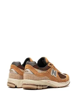 NEW BALANCE 2002rx Low-top Sneakers - Brown