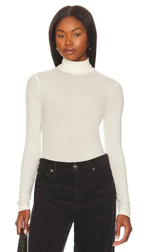 AGOLDE Pascale Turtleneck In Cream - Oat Milk