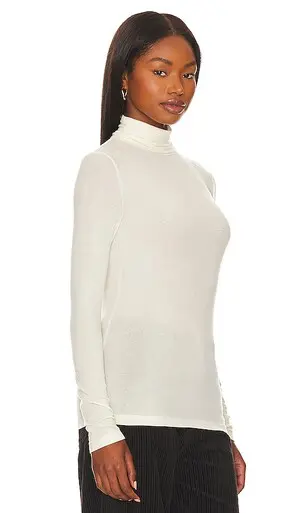 AGOLDE Pascale Turtleneck In Cream - Oat Milk
