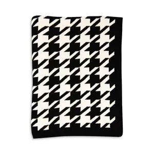 PINK LEMONADE Houndstooth Throw