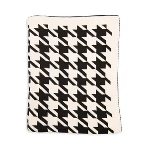PINK LEMONADE Houndstooth Throw