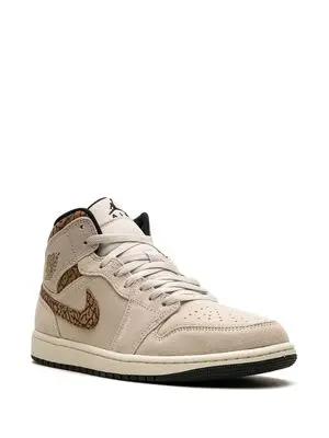 JORDAN Air 1 Mid Sneakers - Neutrals