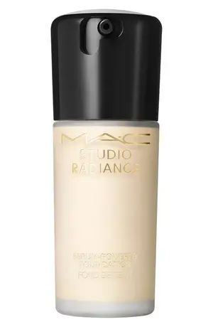 MAC COSMETICS Studio Radiance Serum-powered Foundation Nc5