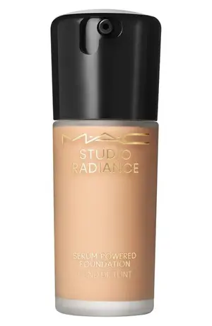 MAC COSMETICS Studio Radiance Serum-powered Foundation Nw18