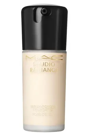 MAC COSMETICS Studio Radiance Serum-powered Foundation Nw5