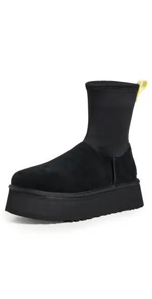UGG UGG Classic Dipper Boots One-color
