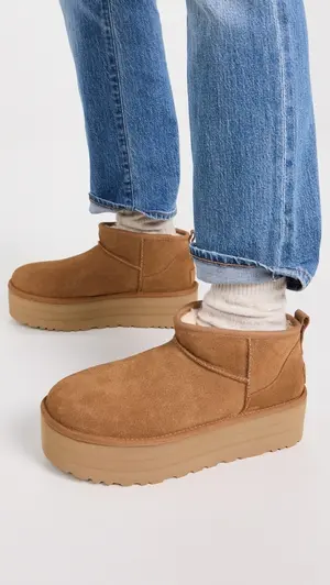 UGG Classic Ultra Mini Platform Boots - Chestnut