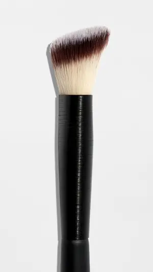 LAWLESS Concealer Brush