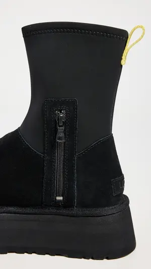 UGG Classic Dipper Boots