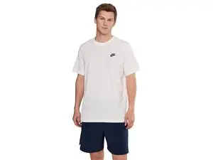 Nike Club T-shirt - Multi
