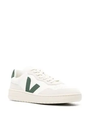 VEJA V-90 Low-top Sneakers - White