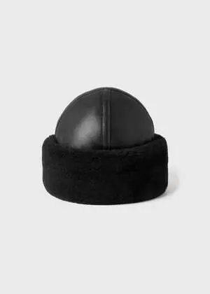 TOTEME Shearling Hat - Black
