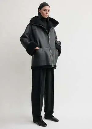 TOTEME Signature Shearling Jacket - Black