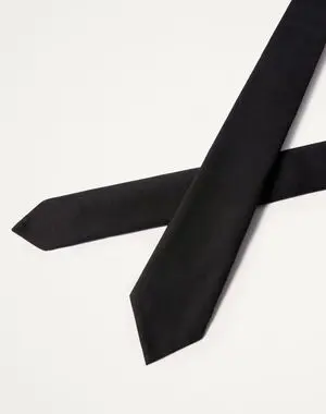 Valentino Garavani Valentie Neck Tie
