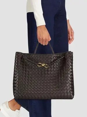 Bottega Veneta Andiamo Intrecciato Leather Top-handle Bag - Fondant