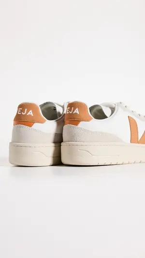 VEJA V-90 Sneakers - Extra White Umber