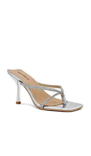 Superdown Jenn Heel