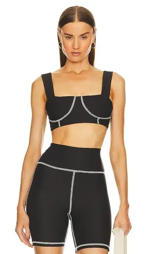 Weworewhat Scoop Neck Activewear For Women