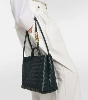 Bottega Veneta Andiamo Small Leather Tote Bag