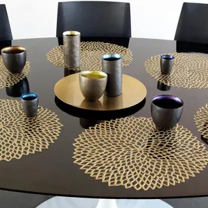 CHILEWICH Dahlia Pressed Vinyl Round Placemat - Brass