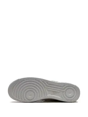 Nike Air Force 1 '07 Lv8 Emb Sneakers - White