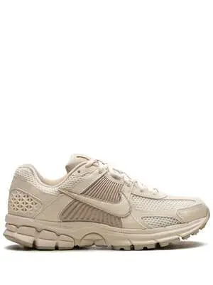 Nike Zoom Vomero Sneakers