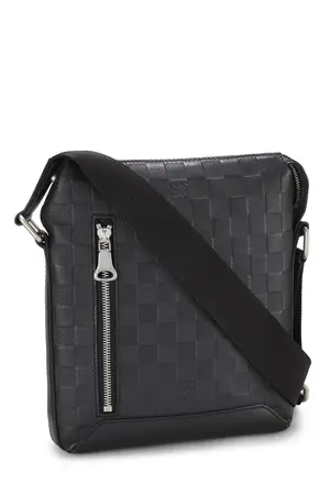 LOUIS VUITTON Damier Infini Discovery Messenger