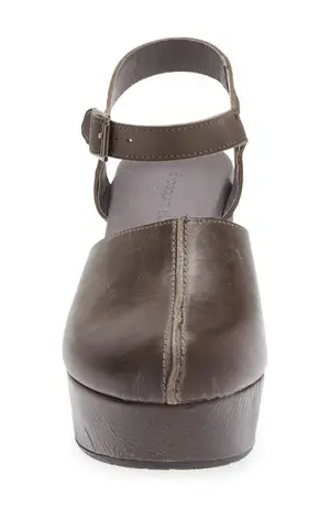 CHOCOLAT BLU Gabrielle Platform Clogs - Olive Leather
