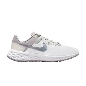 Nike Revolution Next Nature Sneakers