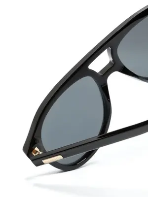 Gucci Logo-plaque Oversize-frame Sunglasses