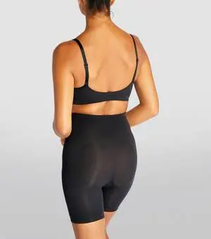 SKIMS Seamless Sculpt Mid-thigh Shorts - Black