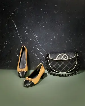 Tory Burch Bow Logo Ballet Flats - Ginger Shortbread
