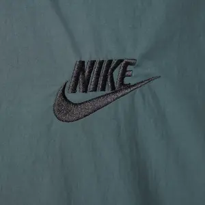 Nike Club Woven Windshirt - Green