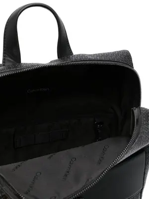 Calvin Klein Minimalism Logo-plaque Backpack - Black