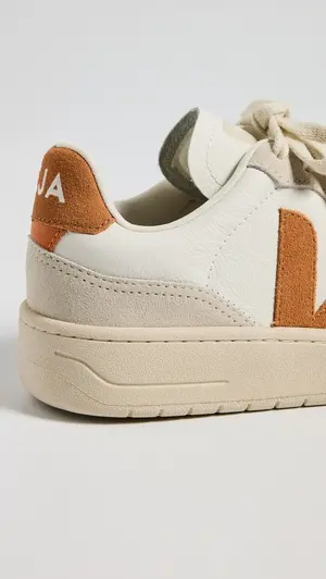 VEJA V-90 Sneakers - Extra White Umber