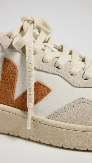 VEJA V-90 Sneakers - Extra White Umber