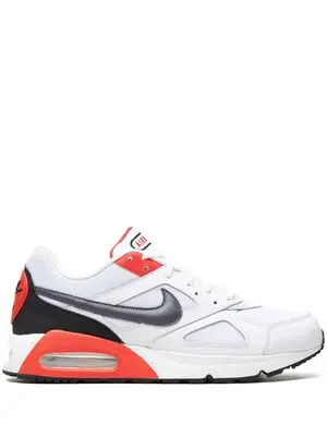 Nike Max Ivó Sneakers - White