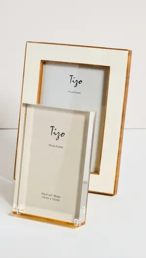 TIZO DESIGN Lucite Frame W/easel Back 4x6