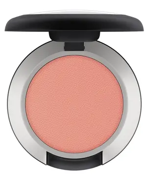 MAC COSMETICS Powder Kiss Soft Matte Eye Shadow Strike A Pose (light Shell Peach)