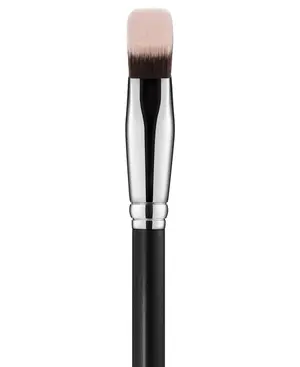 MAC COSMETICS 171s Smooth Edge All Over Face Brush - No Color