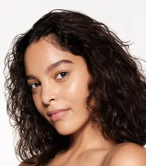 SHISEIDO Revitalessence Skin Glow Foundation Spf 30 - Neutral
