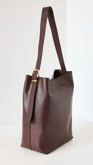 Madewell The Essential Bucket Tote - Chocolate Raisin Leather