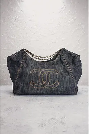 Chanel Coco Cabas Denim Large Hobo Bag In Blue