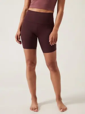 Athleta Salutation Stash High Rise 7 Short Spiced Cabernet