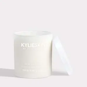 KYLIE COSMETICS Holiday Snow Pine Candle