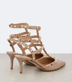 Valentino Garavani Rockstud Leather Pumps - Beige