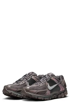 Nike Zoom Vomero Sneakers - Cave Stone/ Metallic Silver